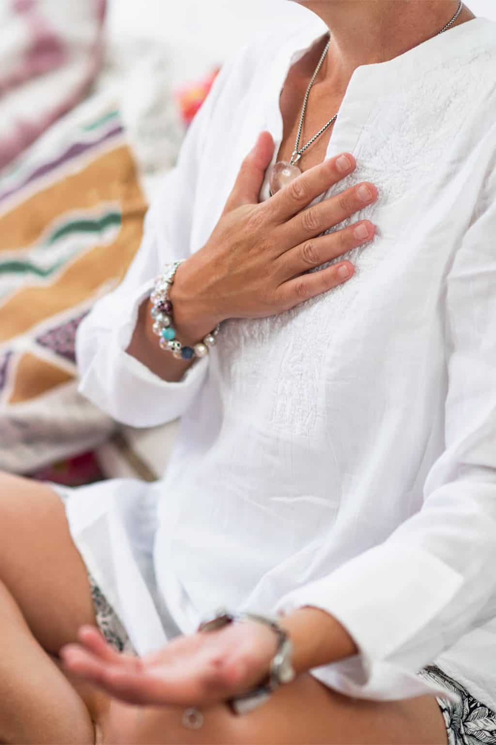 10 Transformative Heart Chakra Crystals to Unleash Your Love Energy ...